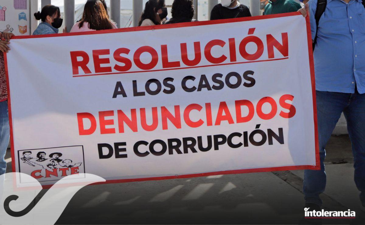 Instala CNTE carpa de denuncias frente a Palacio de Gobierno de Tlaxcala